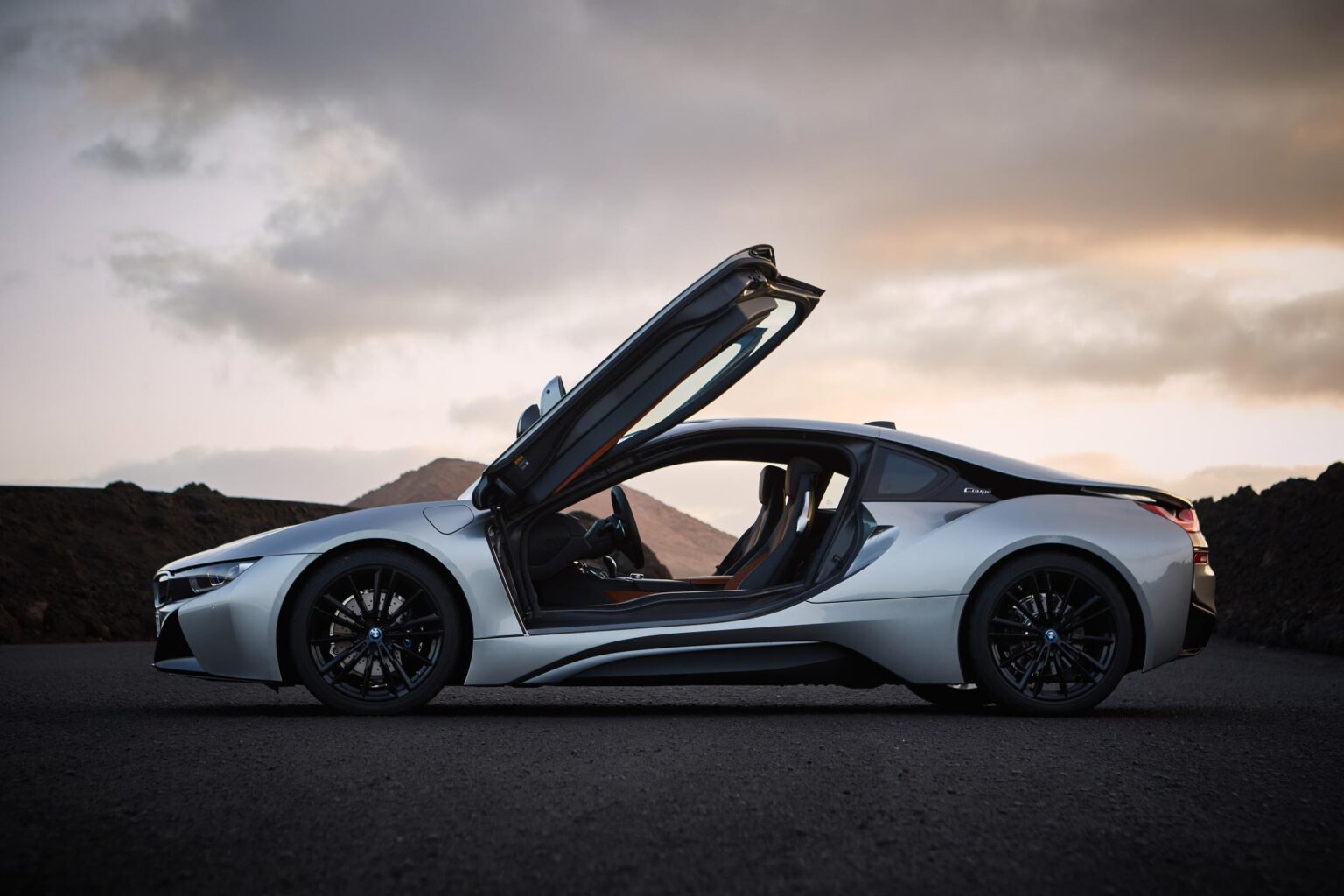 BMW i8 Coupe review - EV Central