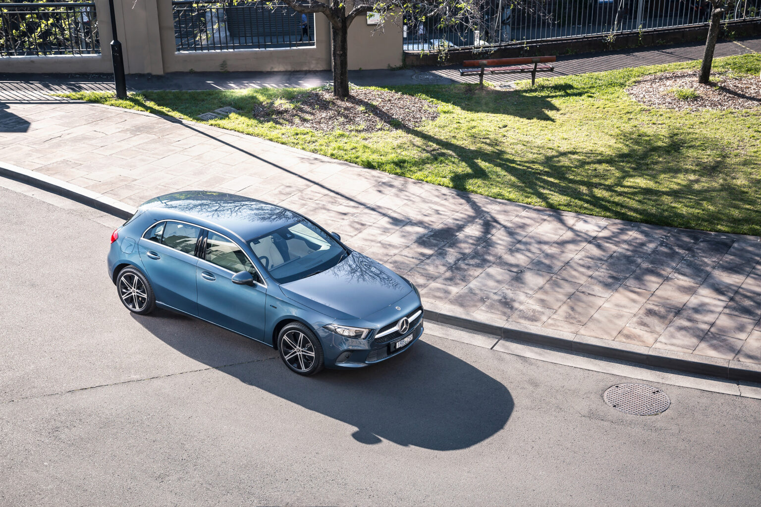 Mercedes-Benz A250e plug-in hybrid EV review - EV Central