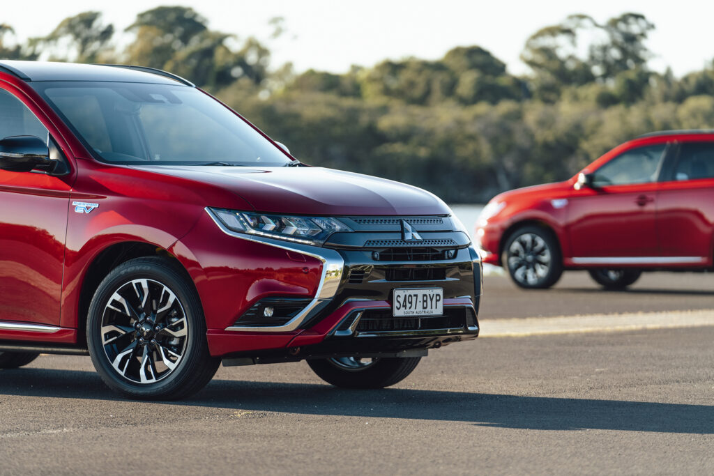 Mitsubishi Outlander PHEV adds sporty GSR to revised MY21 lineup - EV ...