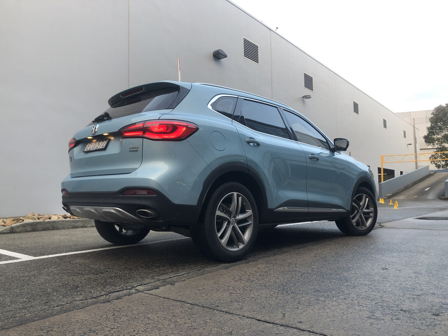 Seven-day test: Living with the MG HS Plug-in Hybrid - EV Central