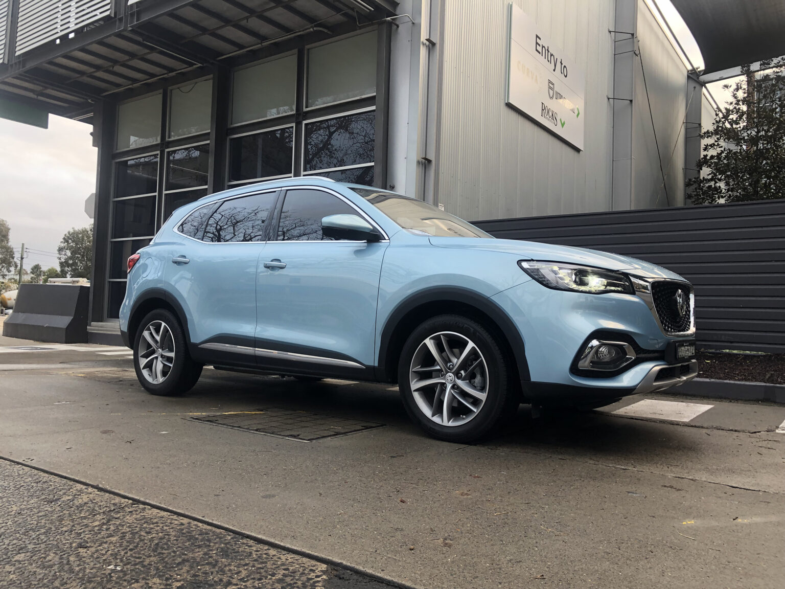 Seven-day test: Living with the MG HS Plug-in Hybrid - EV Central