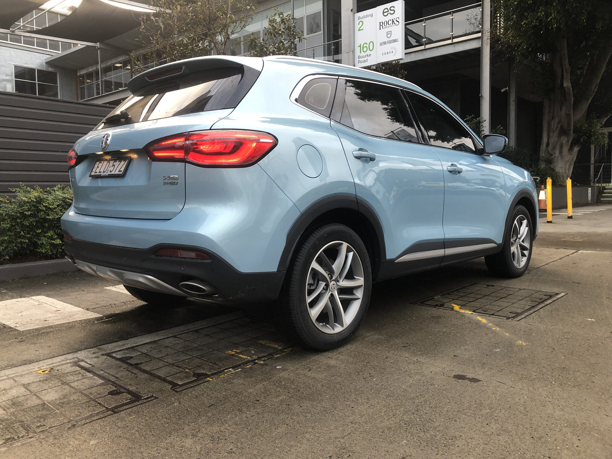 Seven-day test: Living with the MG HS Plug-in Hybrid - EV Central
