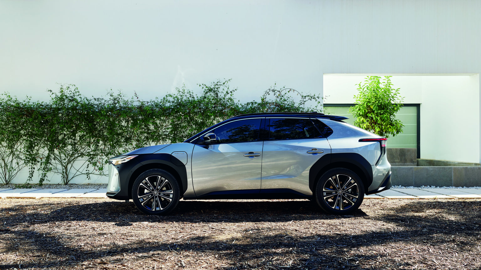 Toyota bZ4X revealed: brand’s first battery EV to be 2WD, AWD - EV Central