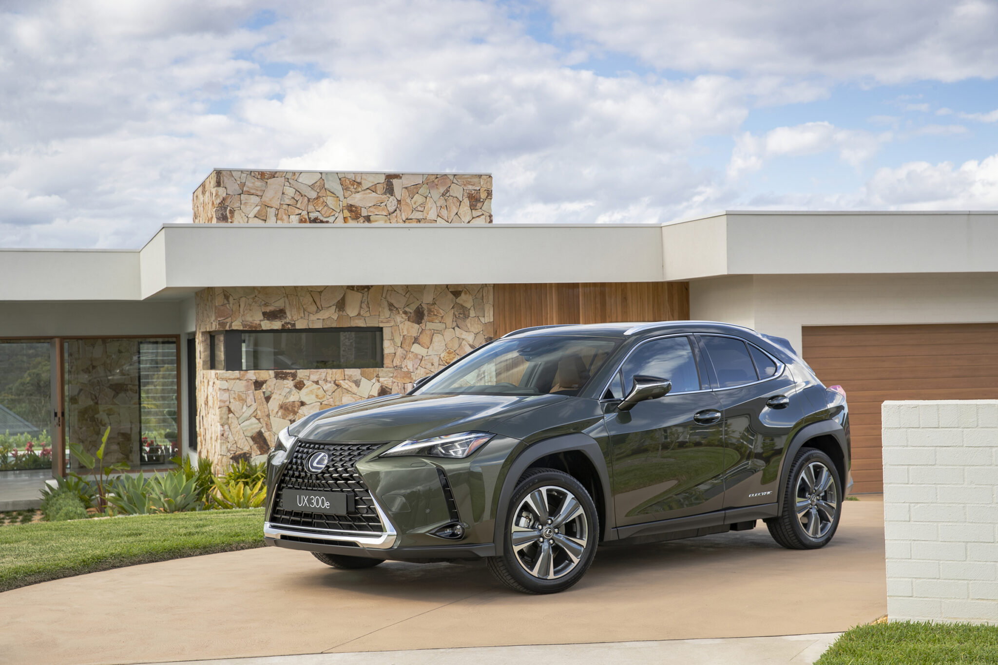 Lexus UX300e review - EV Central