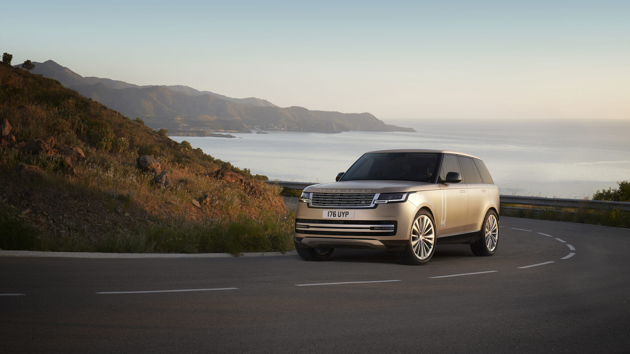 4 new PHEVs to join Land Rover Australia family ahead of 4x4 EV ...