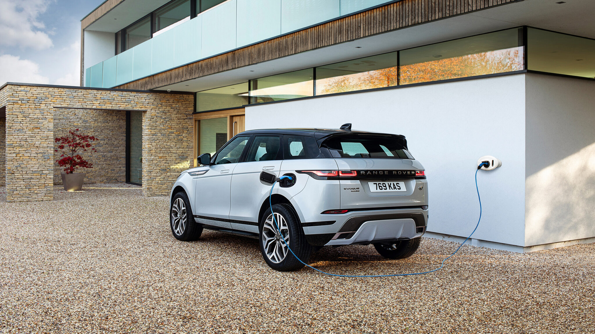 4 new PHEVs to join Land Rover Australia family ahead of 4x4 EV ...