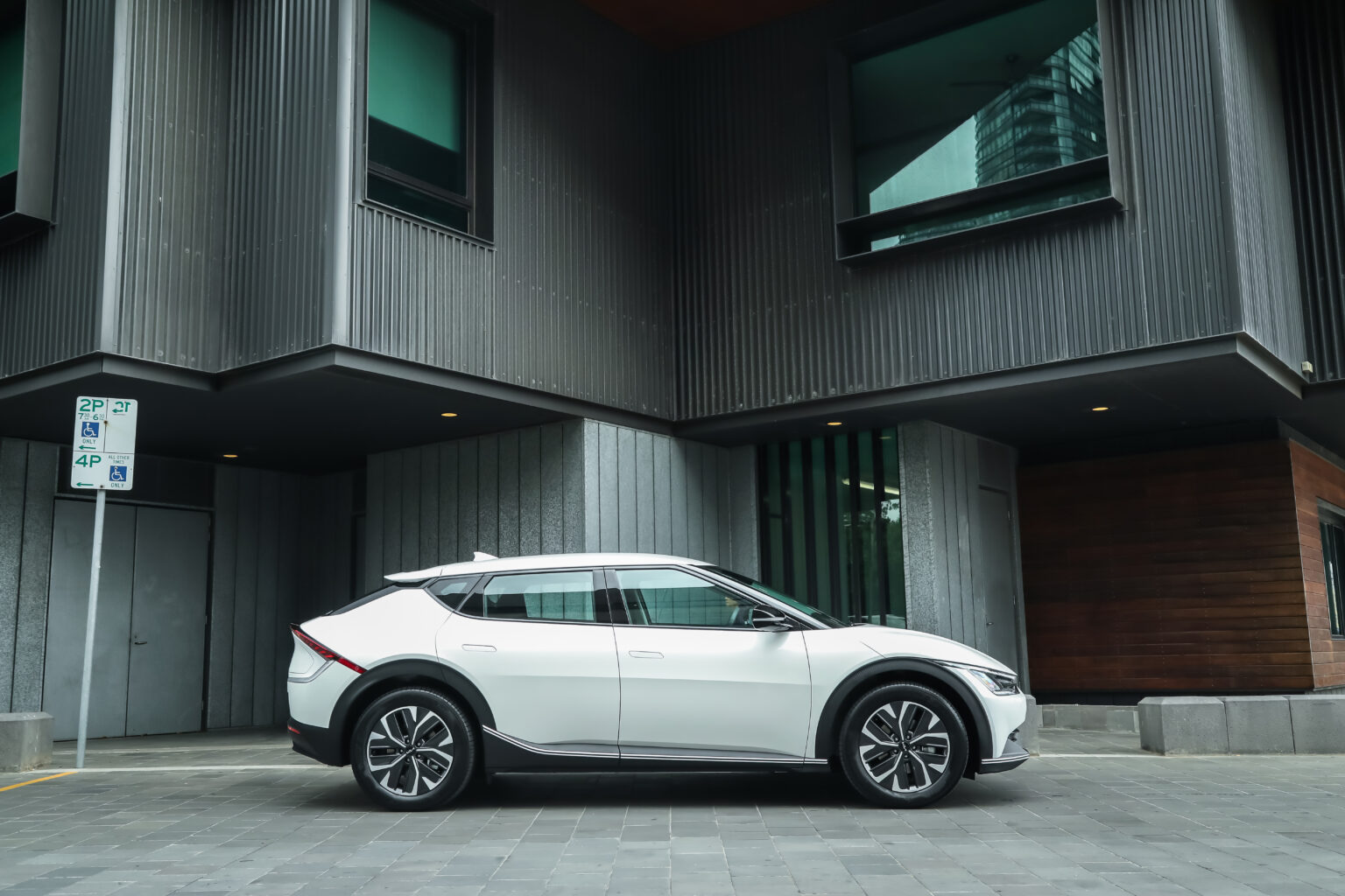 2022 Kia EV6 Air review: Kia's entry-level EV put to the test - EV Central