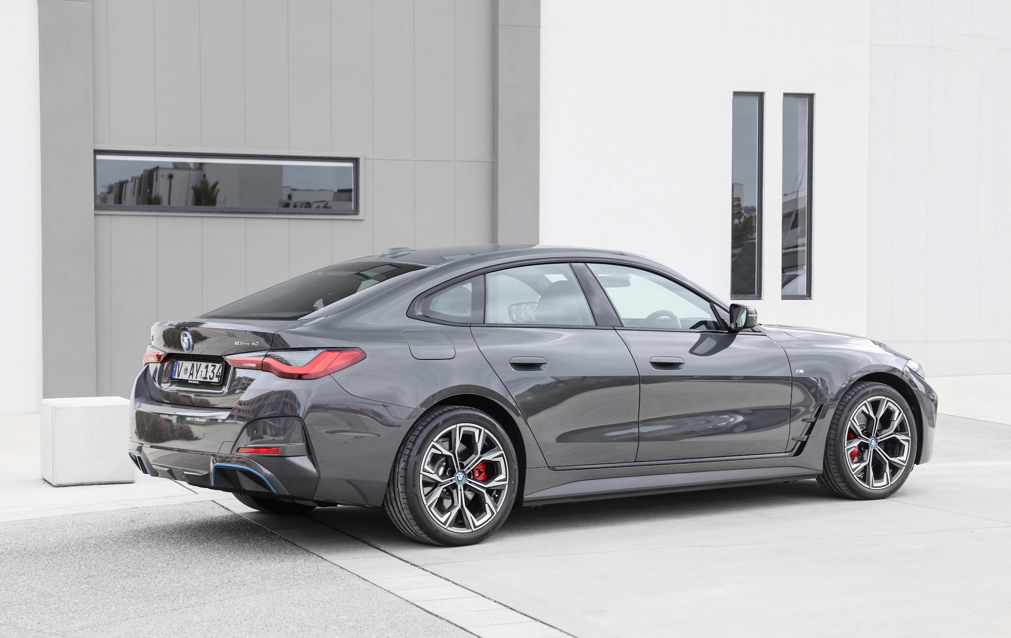 BMW i4 eDrive 40 and i4 M50 review - EV Central