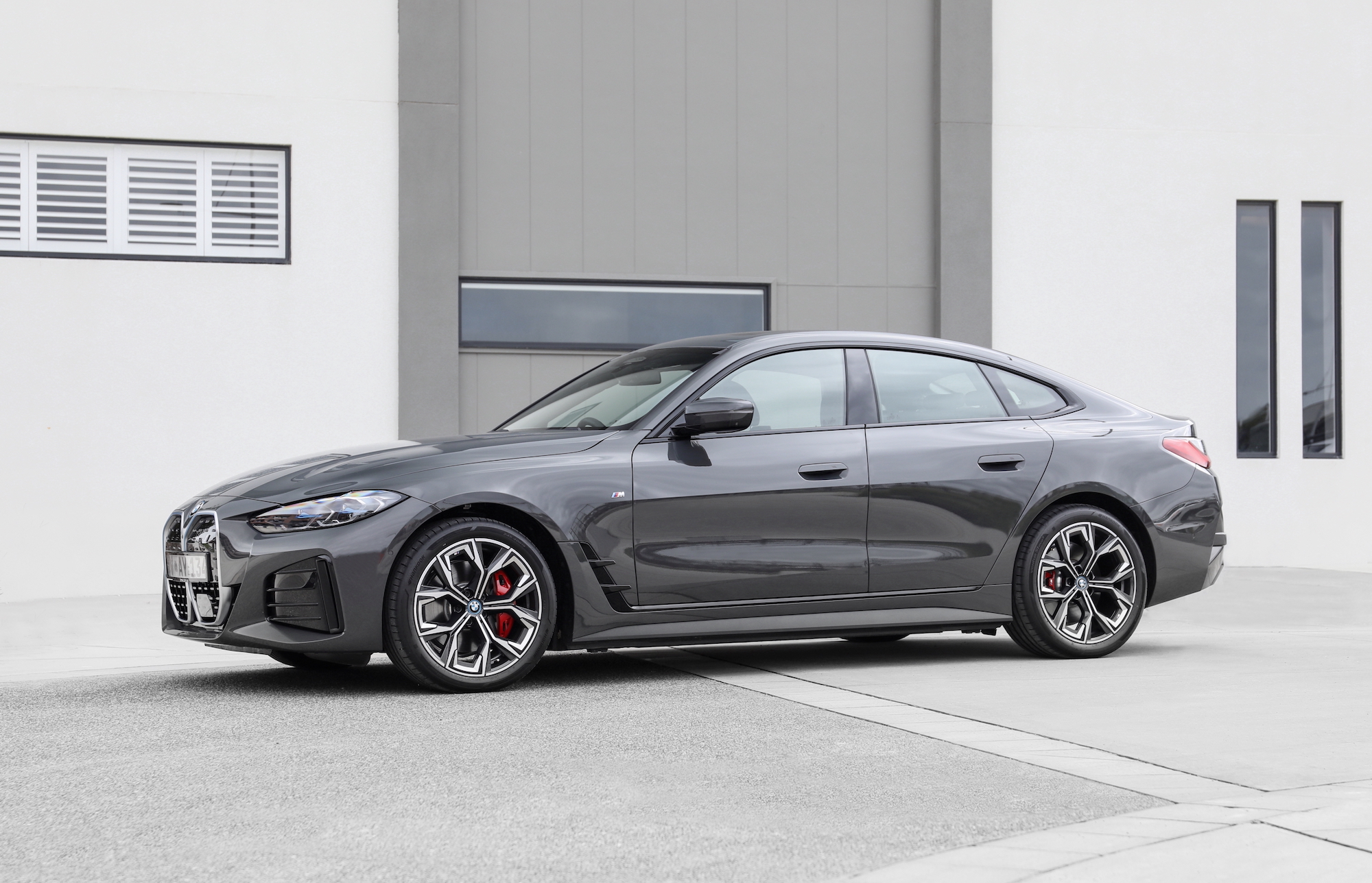 BMW i4 eDrive 40 and i4 M50 review - EV Central