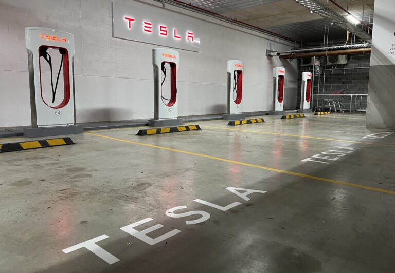Charging a Tesla Model Y at a new V3 Supercharger - EV Central