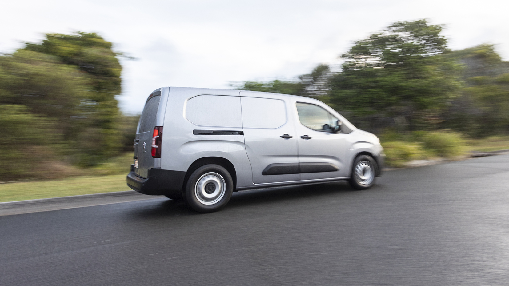 Peugeot e-Partner electric van loaded vs empty: Range test - EV Central