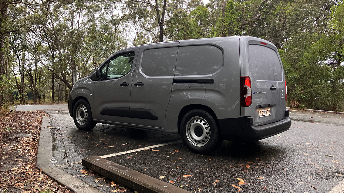 Peugeot e-Partner electric van loaded vs empty: Range test - EV Central