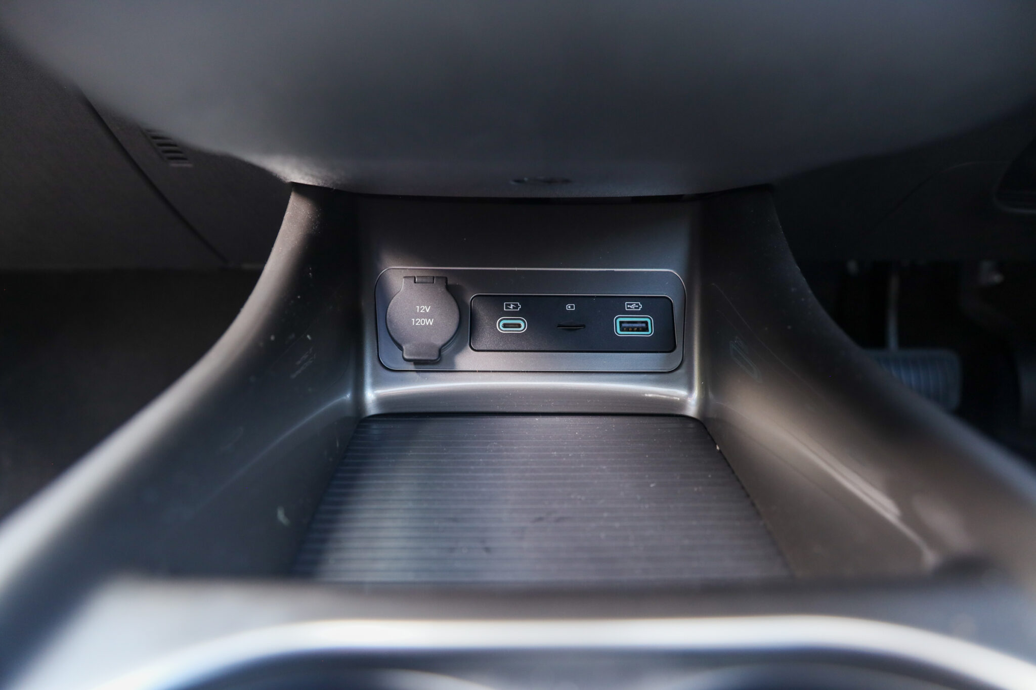 2024 BYD Dolphin Dynamic review: Australia's cheapest electric car ...