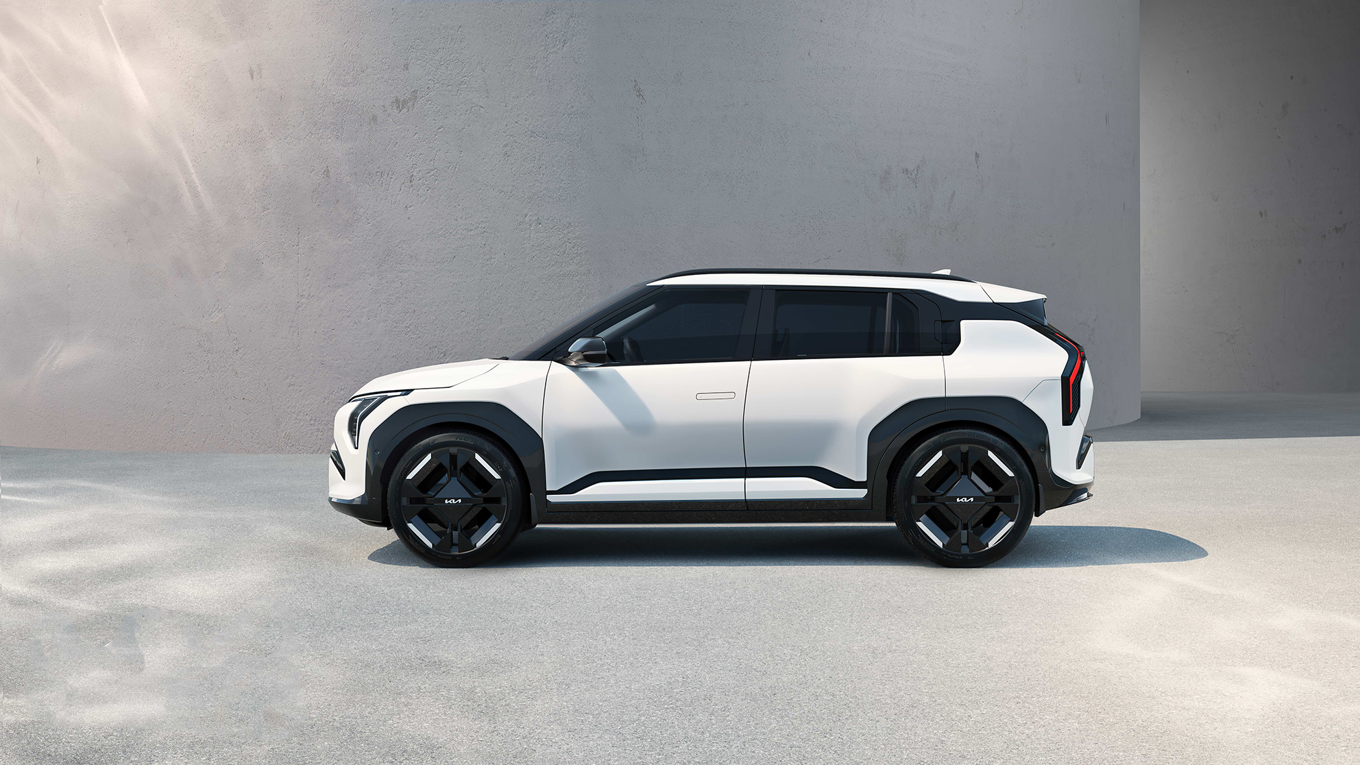 Is this Kia's Tesla and BYD beater at last? New Kia EV3 electric SUV to ...