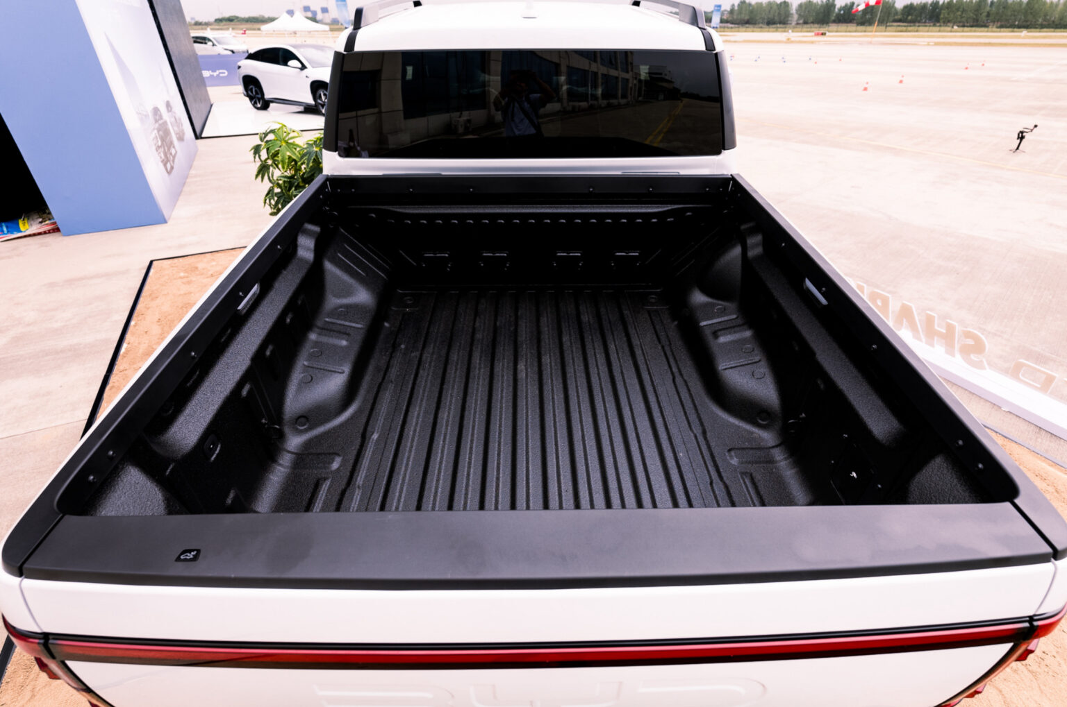 2025 BYD Shark 6 review: Can the first PHEV ute take the workhorse ...