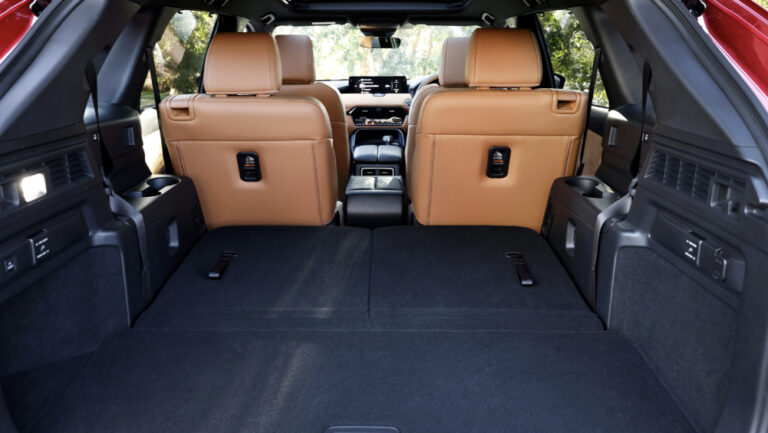 2025 Mazda CX-80 plug-in hybrid review: A true replacement for the CX-8 ...