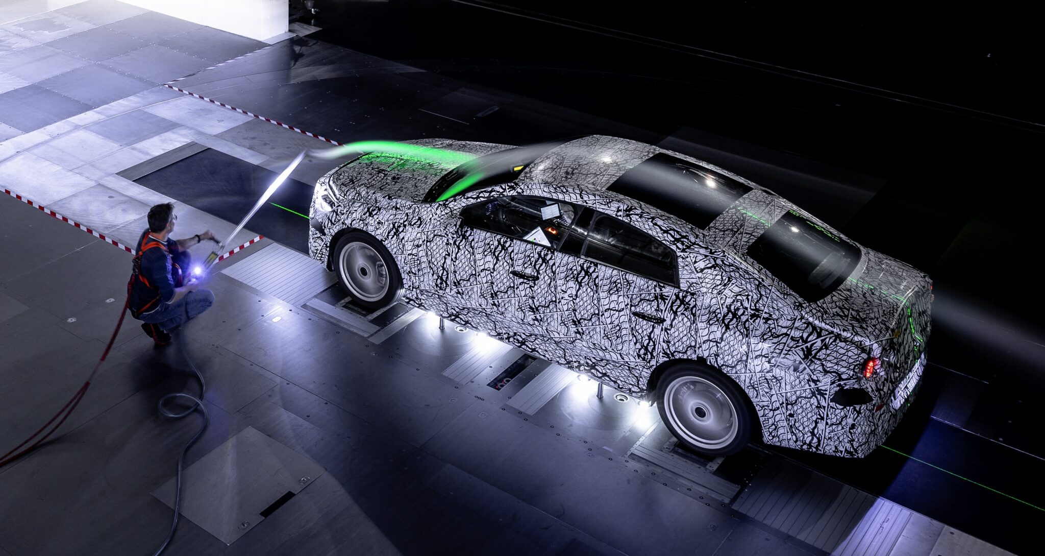 Revolutionary! Mercedes-Benz solar paint could mean Australians never ...