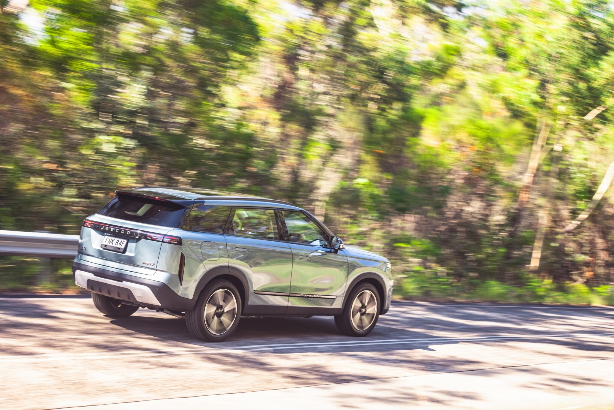 2025 Jaecoo J7 SHS Review: New plug-in BYD Sealion 6 rival is a budget-priced PHEV choice2025 ...