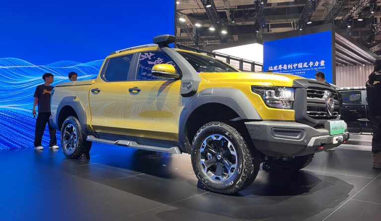 Who builds a new V8 engine in 2025 and why would they do it? GWM shocks ...