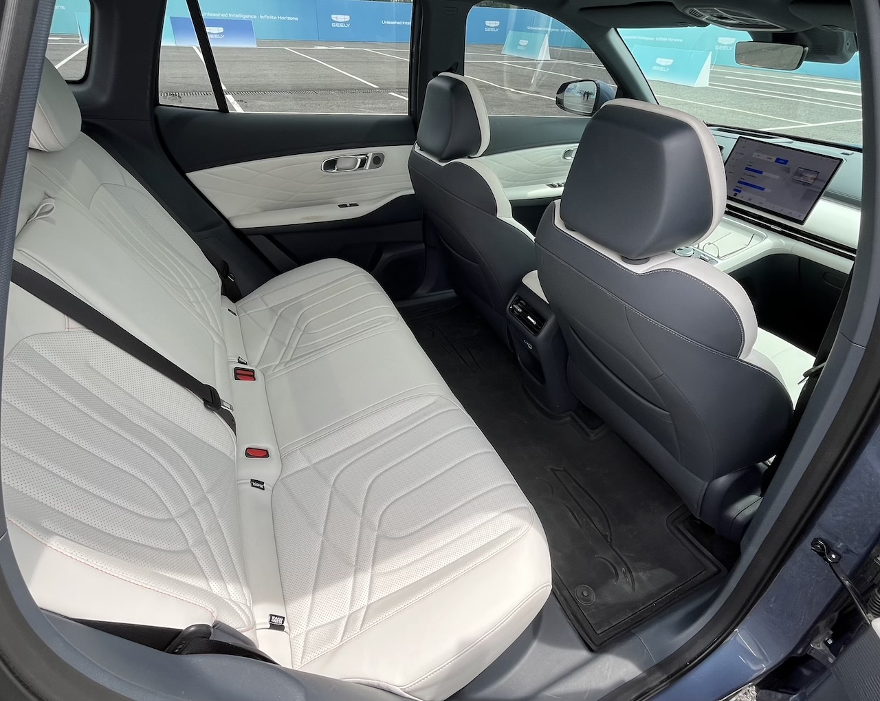 Geely confirms second Aussie model! 2025 Geely Starray EM-i PHEV medium ...