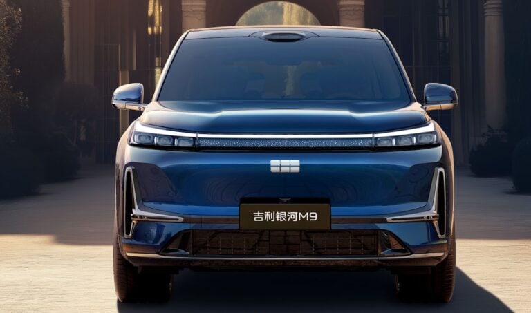 2026 Geely Galaxy M9 three-row PHEV SUV priced: This thing is a ...