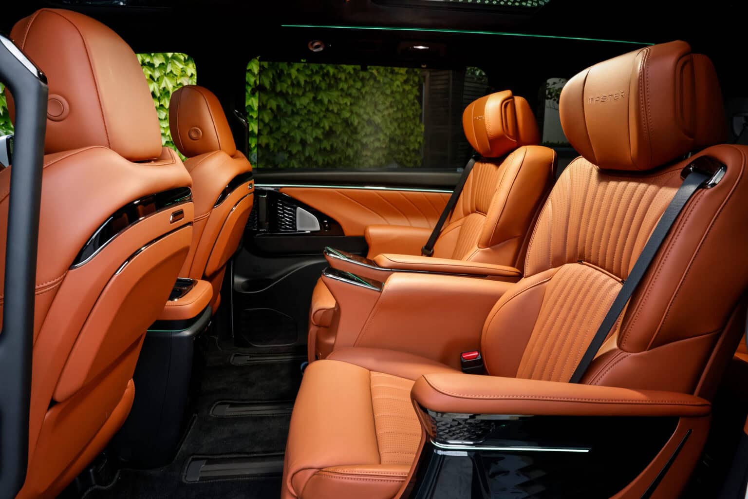 GAC M8 Review: Radical plug-in hybrid people mover brings the wow ...
