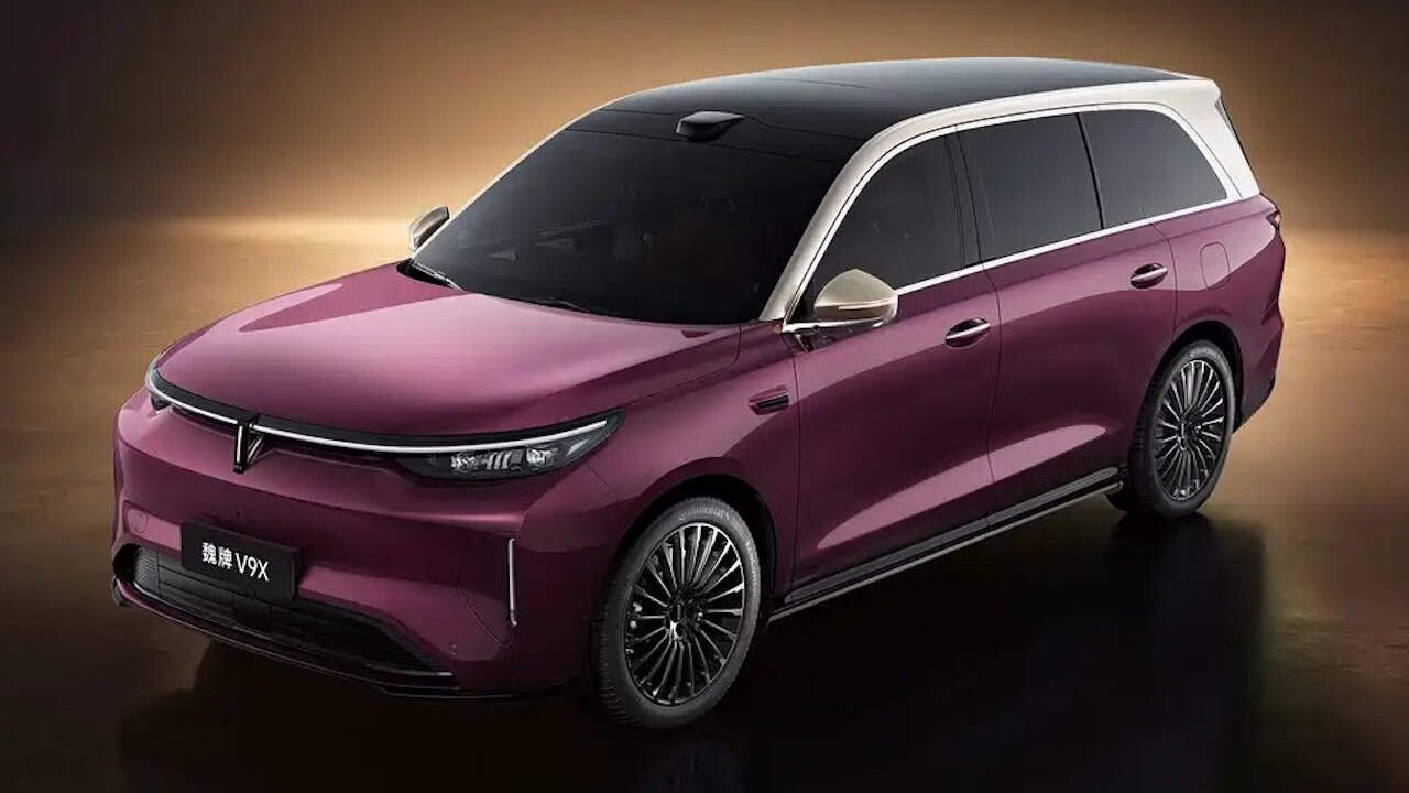 It's another giant Chinese PHEV SUV! And the GWM Wey V9X is a real ...